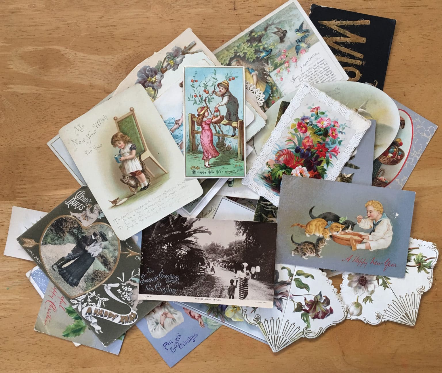 VICTORIAN GREETING CARDS: VINTAGE OBSESSION #11 - iacf